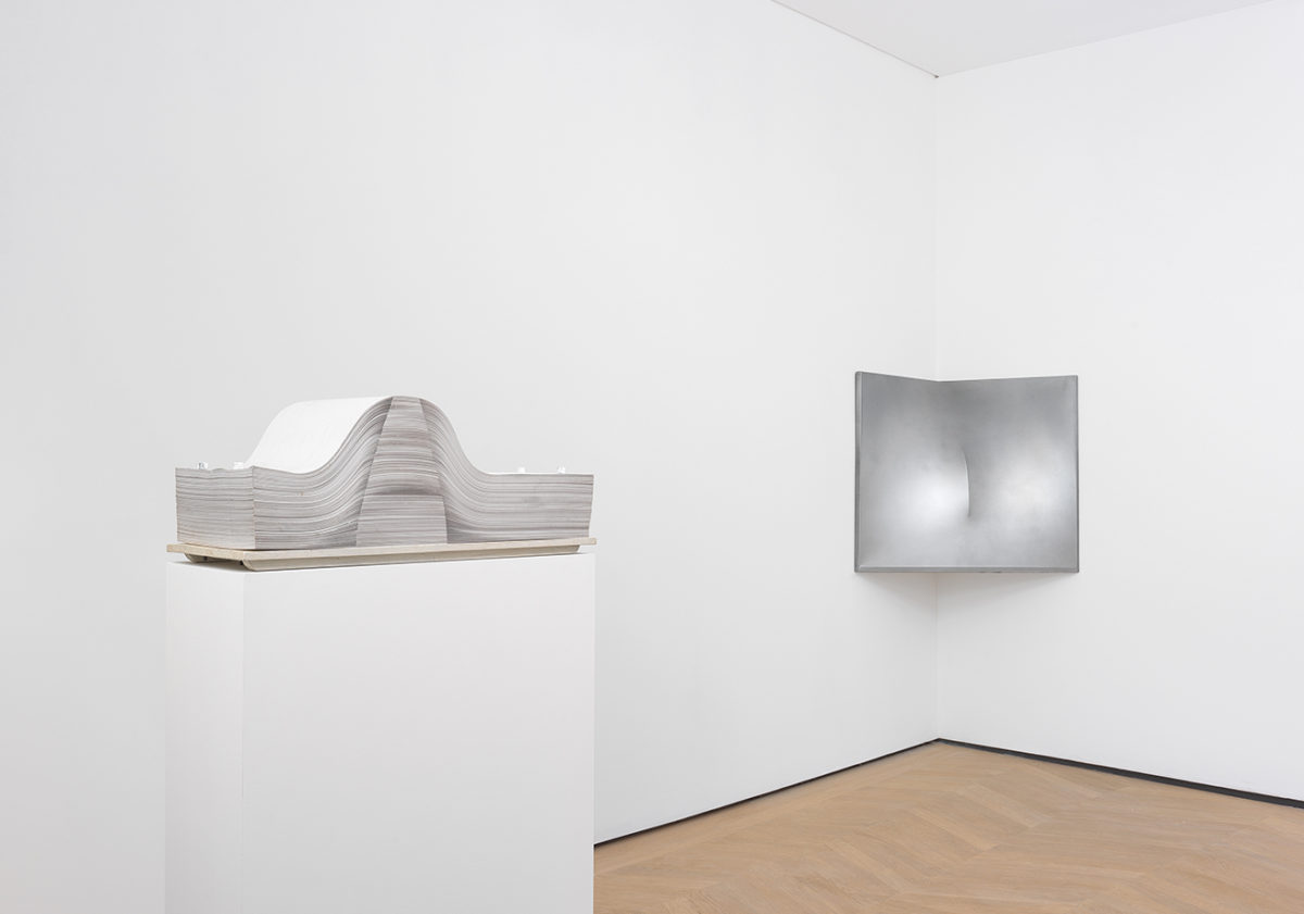 Enrico Castellani - Lévy Gorvy